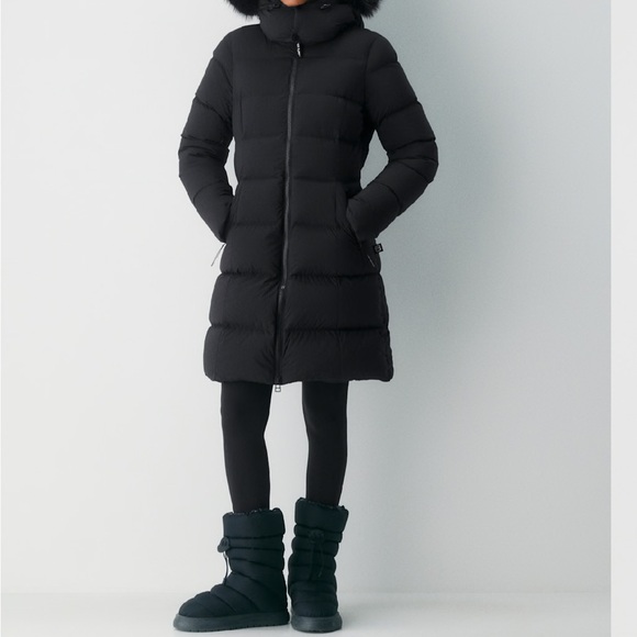 Aritzia | Jackets & Coats | Aritzia Super Puff Snug Mid | Poshmark